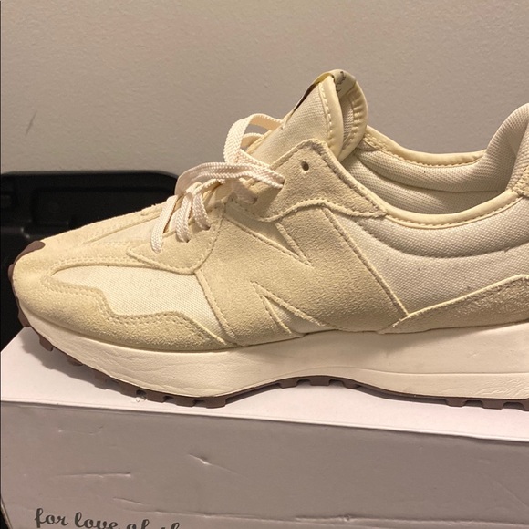 New Balance | Shoes | New Balance Womens Cream Sneakers | Poshmark